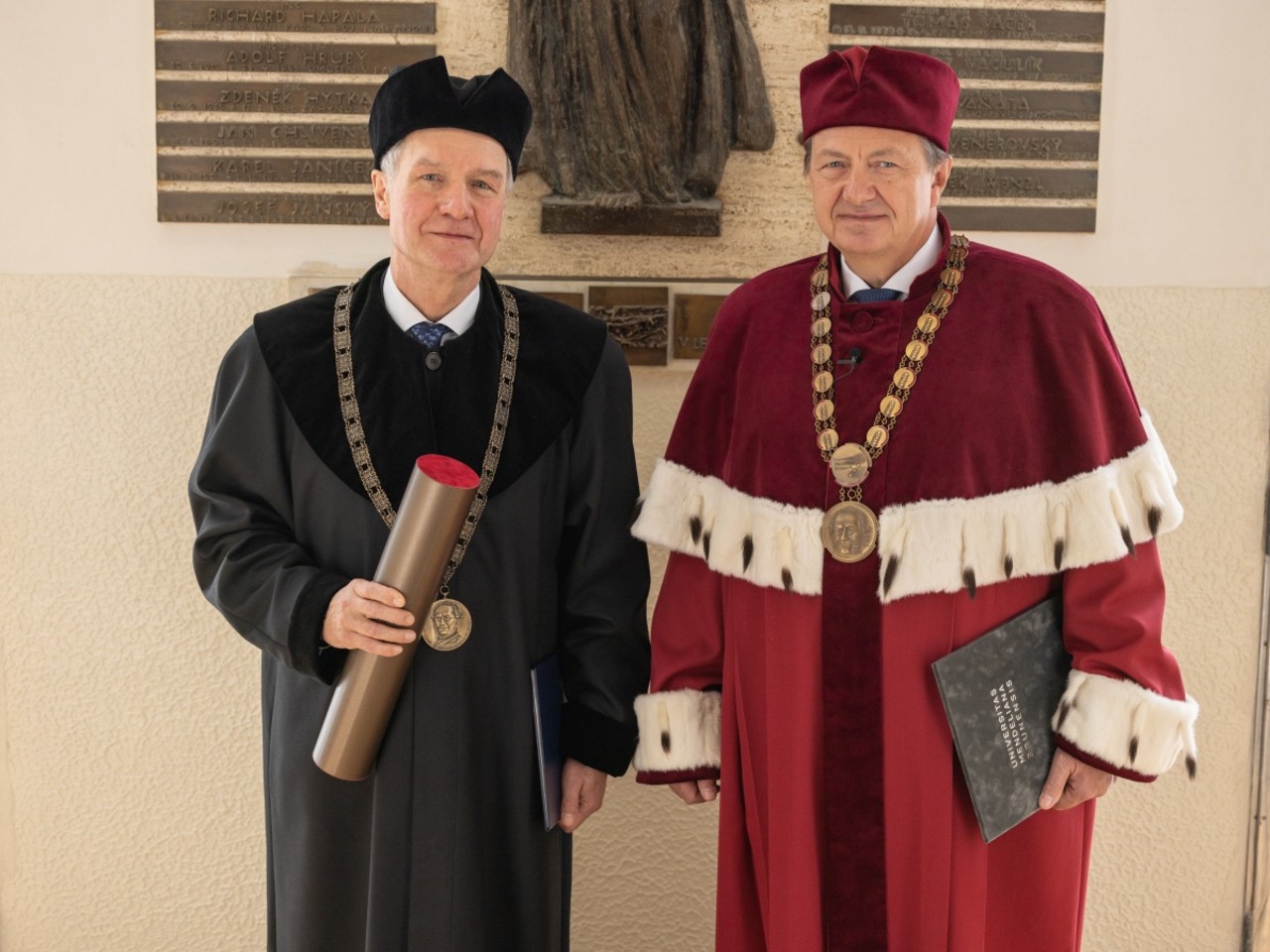 Mendelova univerzita vyznamenala rostlinného genetika Jaroslava ... Mendelova univerzita vyznamenala rostlinného genetika Jaroslava ...